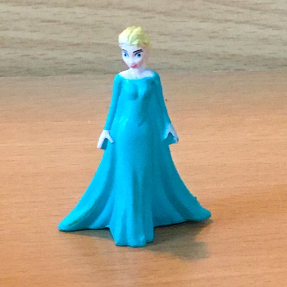 Disney | Toys | 2 Inch Classic Elsa Figure Disney Frozen Mini Toy ...